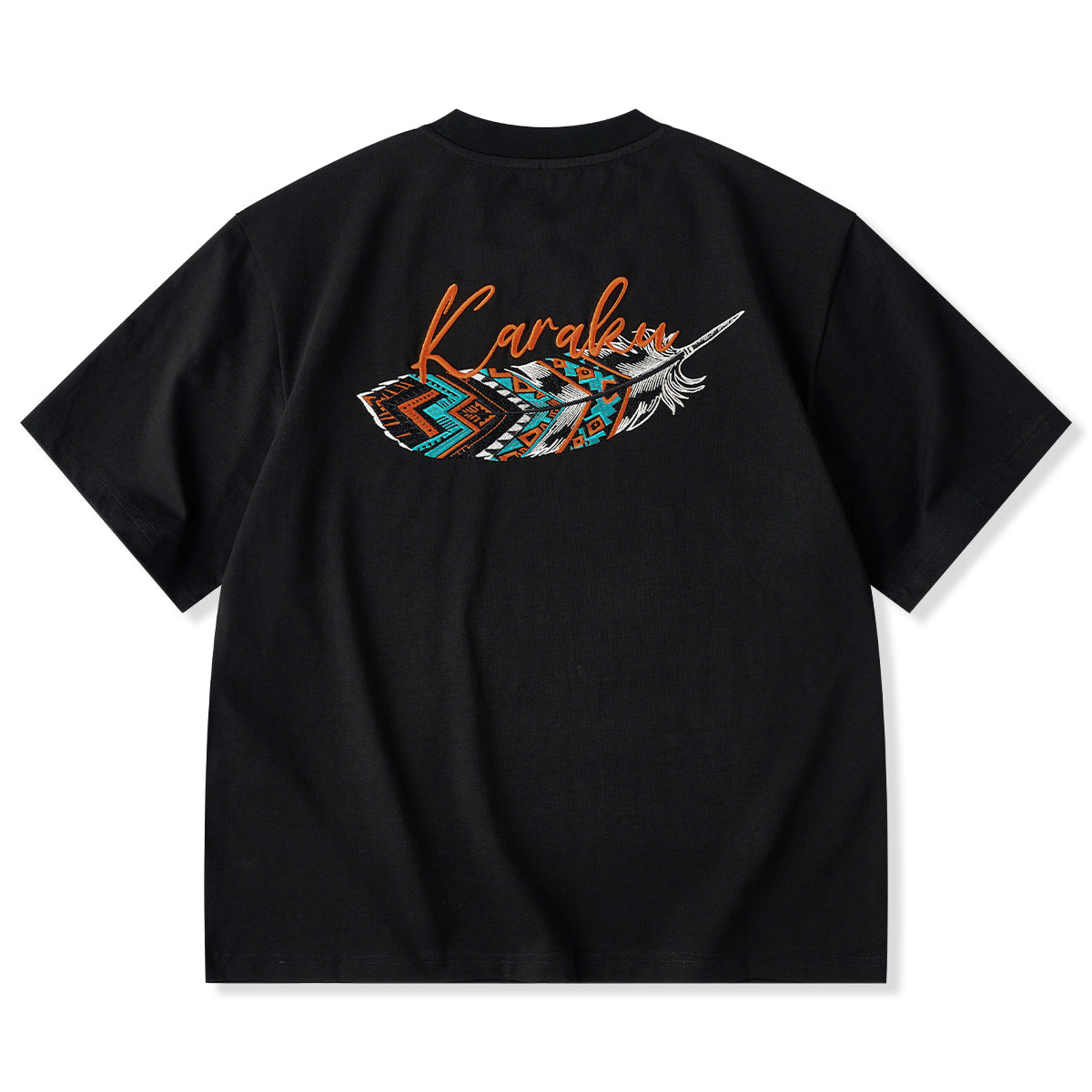 「KaraKu」ロゴ＆ナバホ調フェザー刺繍コットンTee – Karakubuy